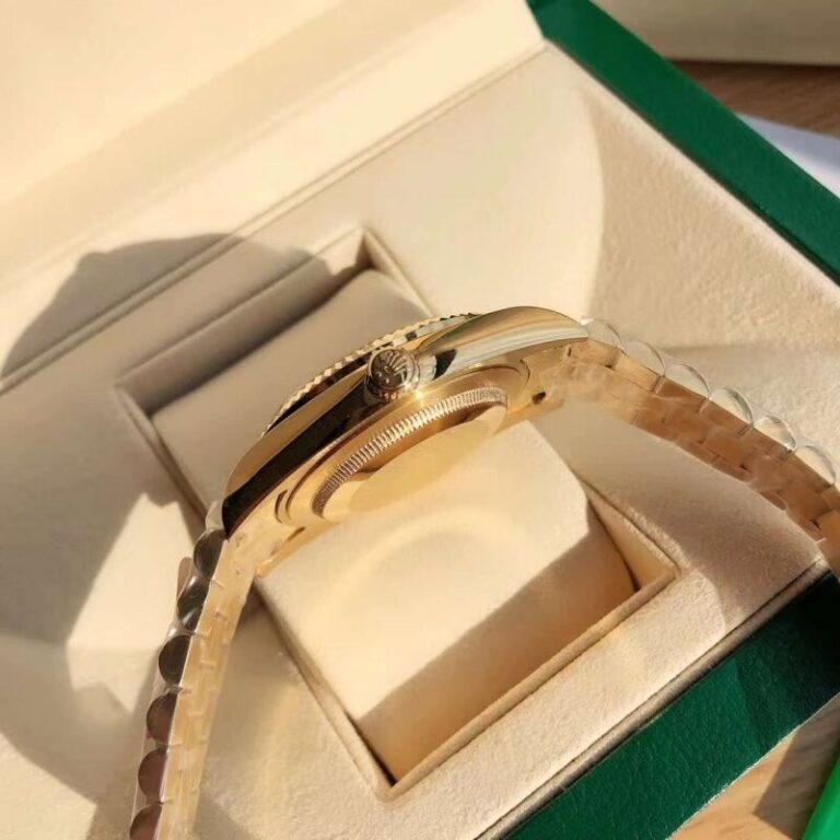 Rolex Oyster Perputal Date Just Wrist Watch 40mm - Terrifant Merchandise